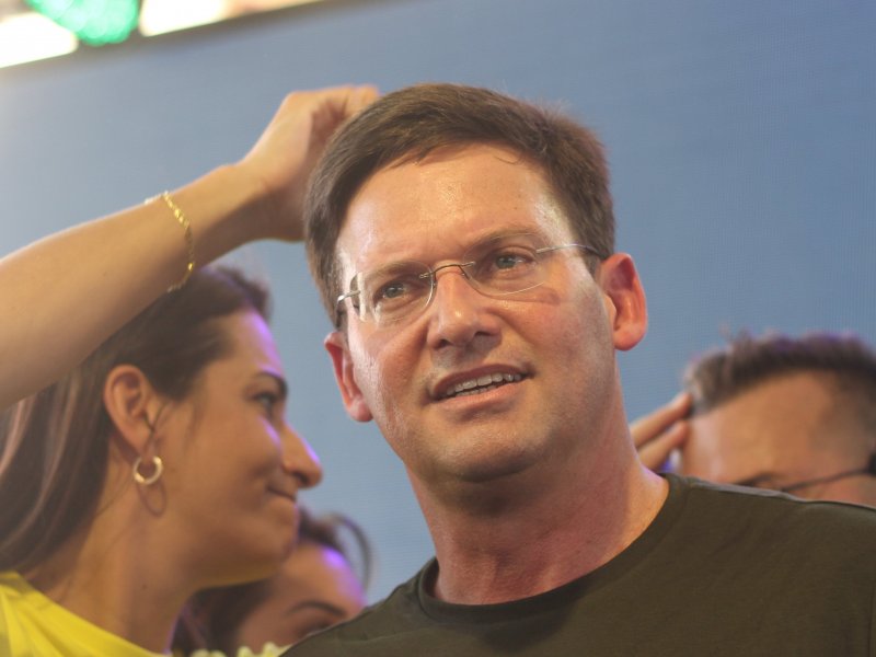 Roma sobe o tom e diz que aumento da pobreza na Bahia é herança do PT Roma sobe o tom e diz que aumento da pobreza na Bahia é herança do PT