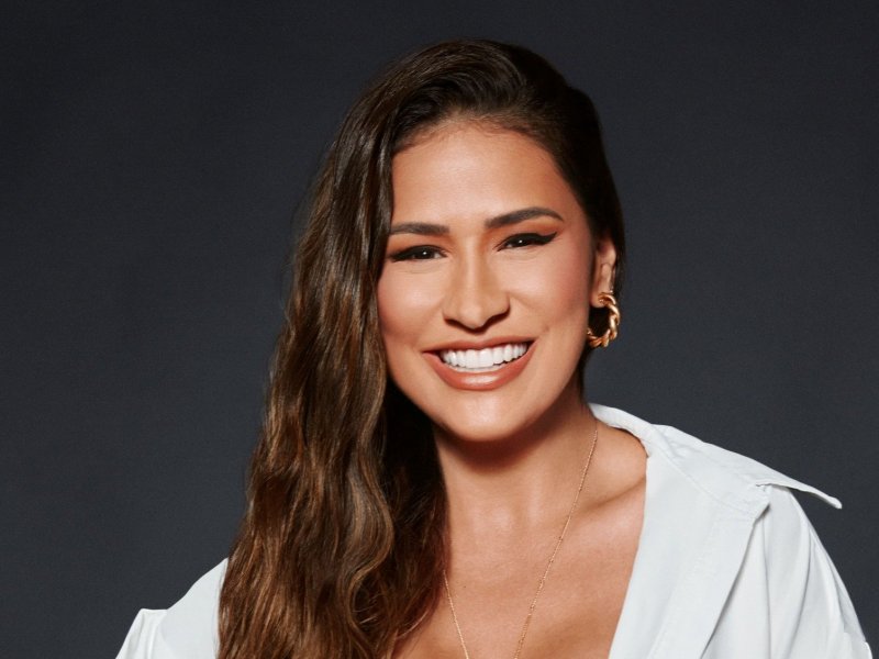 Simone estreia no Carnaval de Salvador com show no Camarote Villa