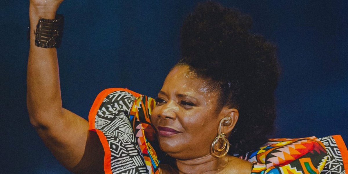 Margareth Menezes se apresenta em camarote com Gil e revela ter pedido ...