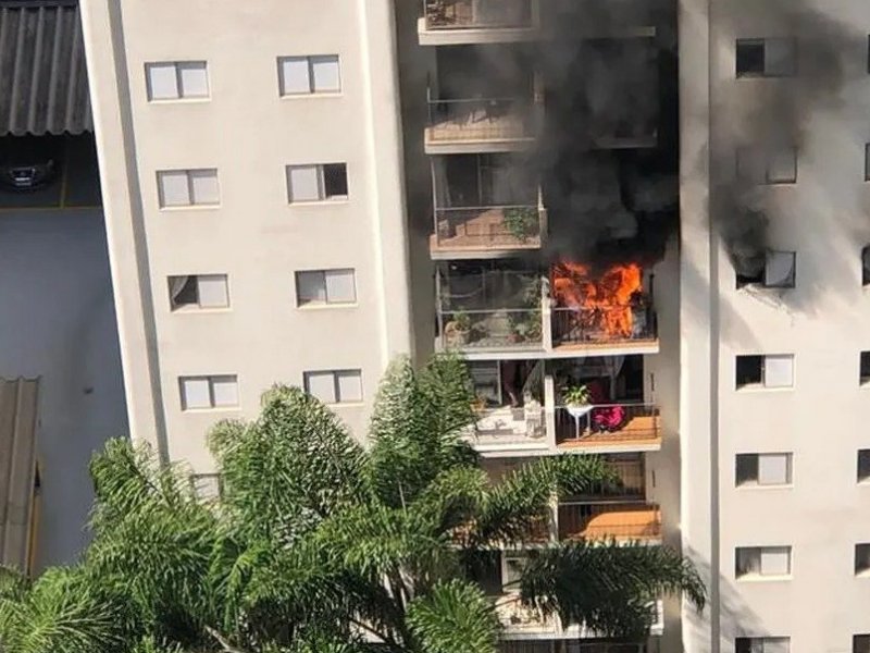 Mulher sobrevive após pular de 6º andar de prédio para fugir de ...