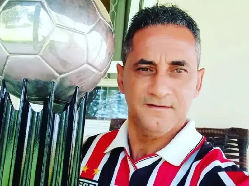 Ex-lateral da seleção brasileira, Zé Carlos, morre aos 55 anos Ex-lateral da seleção brasileira, Zé Carlos, morre aos 55 anos