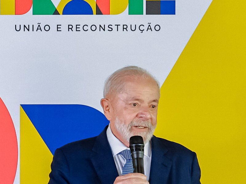 Lula é liberado para viagem e atividades físicas