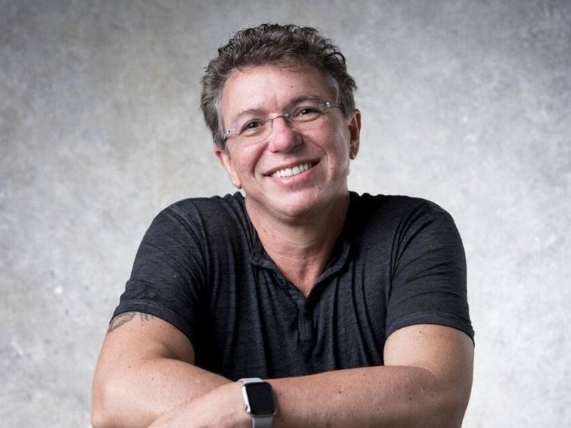 Boninho sai em defesa de atual diretor do BBB: "Tenta acertar"