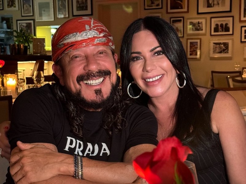 Bell Marques e esposa comemoram 44 anos de casamento com surpresa ...