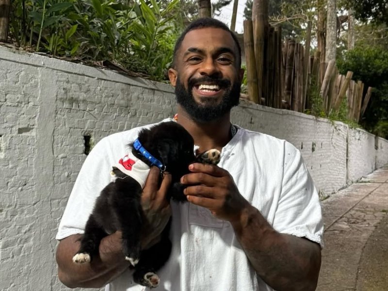 Cantor Baco Exu do Blues passa por cirurgia e atualiza seu estado de saúde